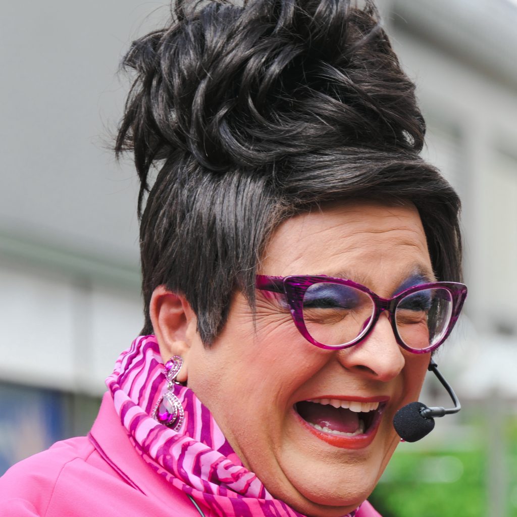 Lottis lustiges Limburg – Die Comedy-Stadtführung mit Lieselotte ...
